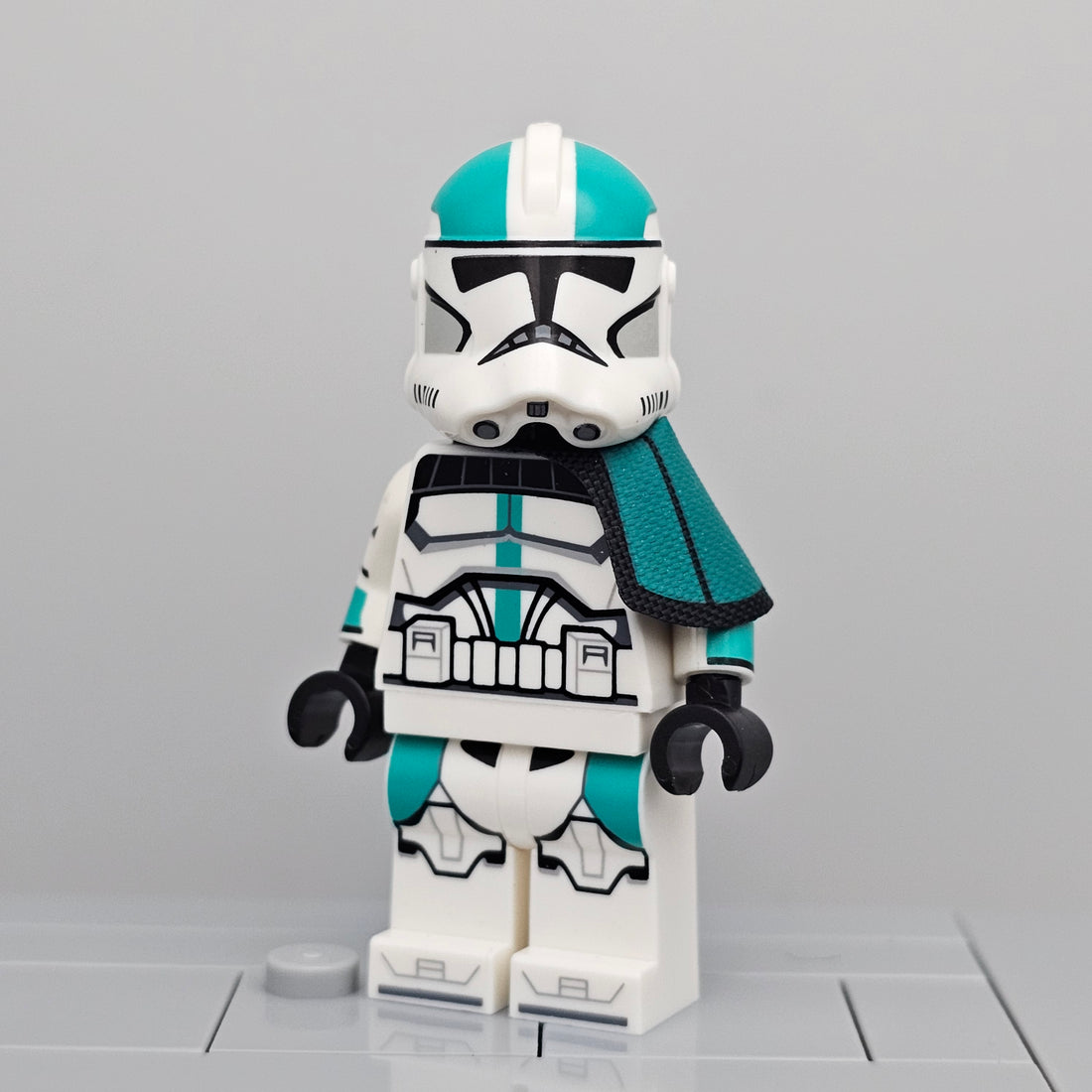 GCC Captain Howzer w/ Pauldron – Kaiber Clones